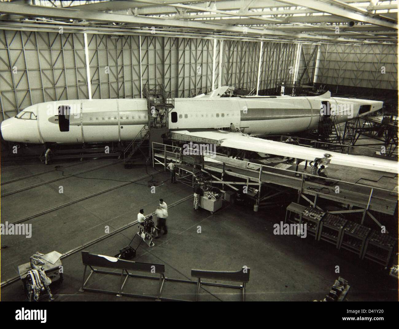 The Convair 880 was a short- to medium-range commercial jet airliner ...