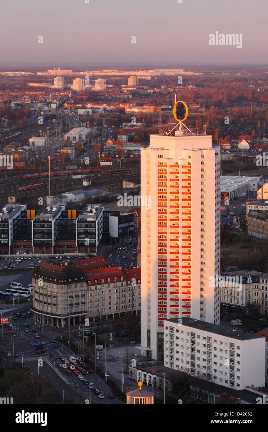 Lwf logo design hi-res stock photography and images - Alamy