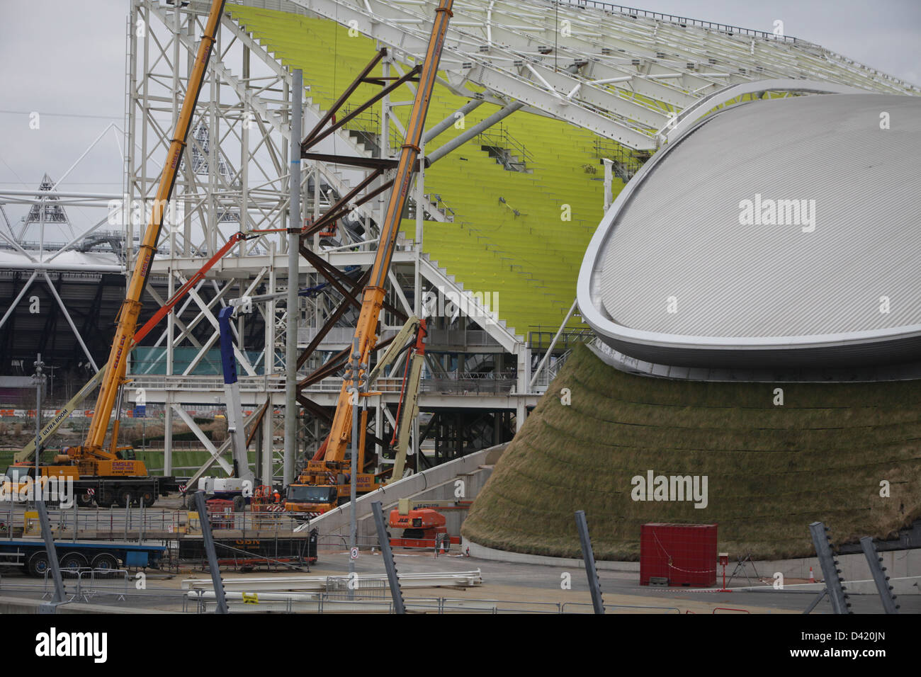 LONDON OLYMPIC PARK REGENERATION.THE AQUATICS CENTRE BEING REBUILT ...