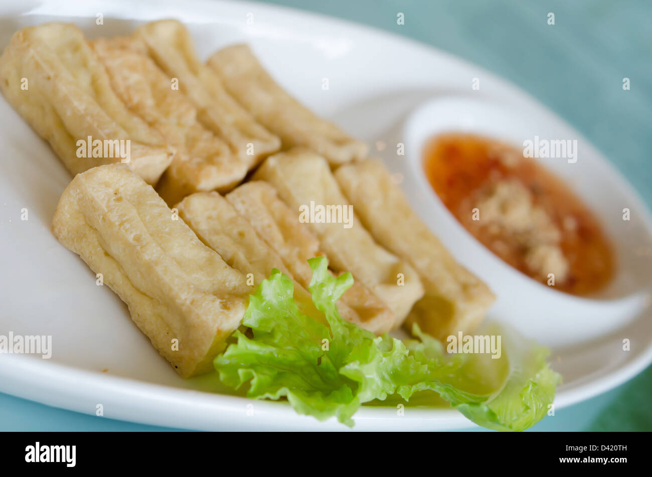 close up deep fried tofu and fresh vegetable Stock Photo - Alamy