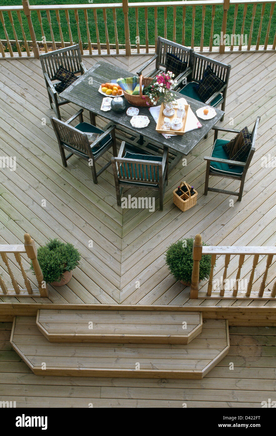 Birds eye view table chairs hi-res stock photography and images - Alamy