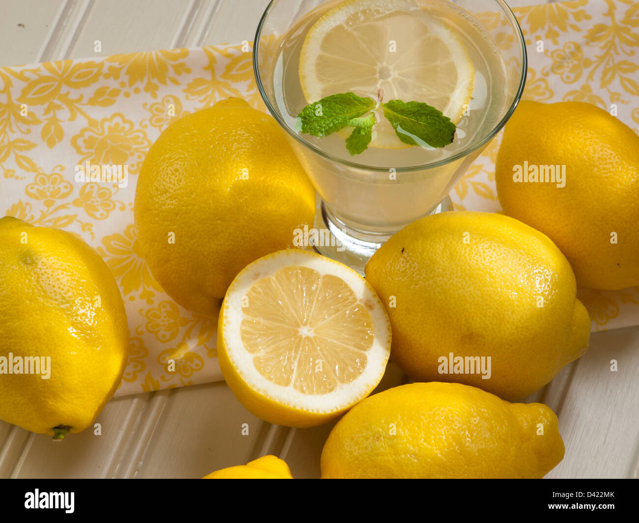 Group of yellow fresh lemons Stock Photo - Alamy