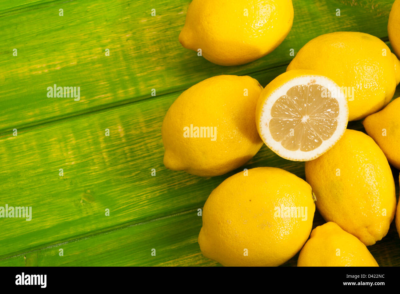 Group of yellow fresh lemons Stock Photo - Alamy