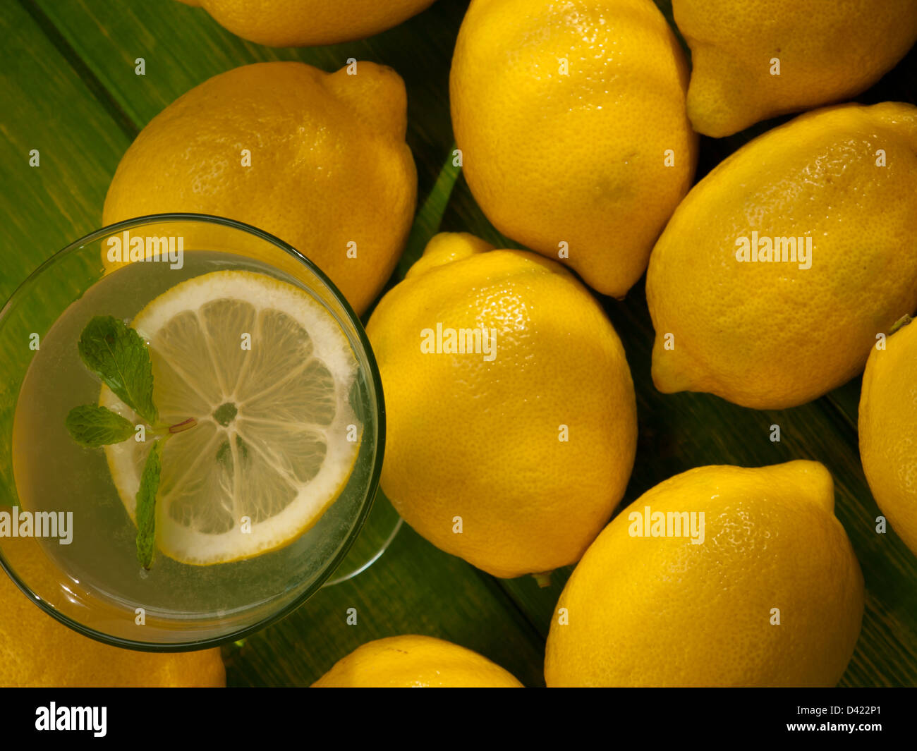 Group of yellow fresh lemons Stock Photo - Alamy