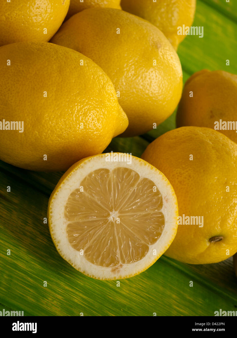 Group of yellow fresh lemons Stock Photo - Alamy