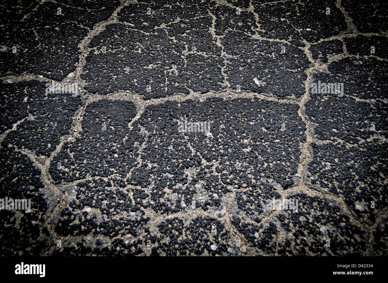 Cracked pavement hi-res stock photography and images - Alamy
