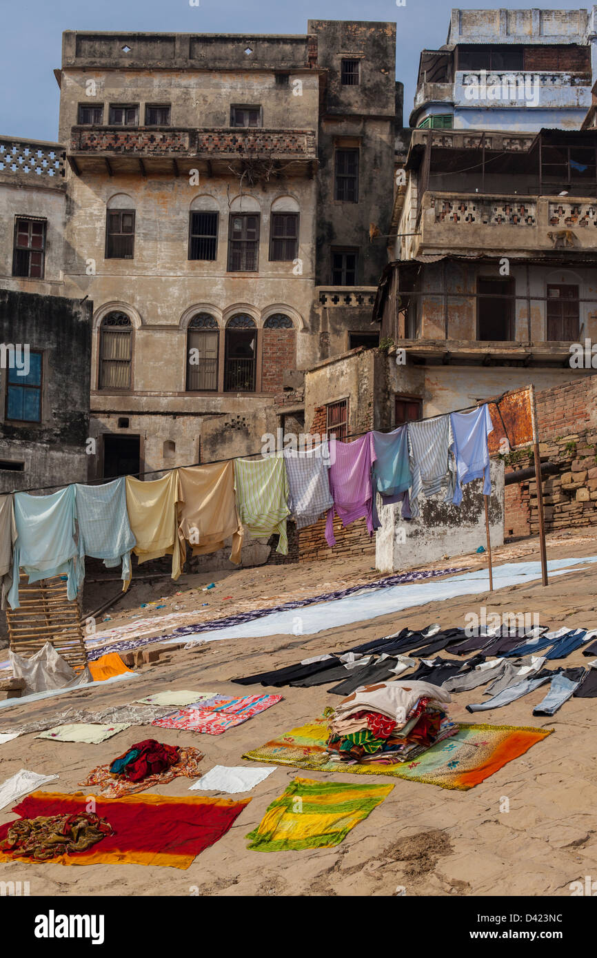 washing drying on the ghats of Varanasi, India Stock Photo - Alamy