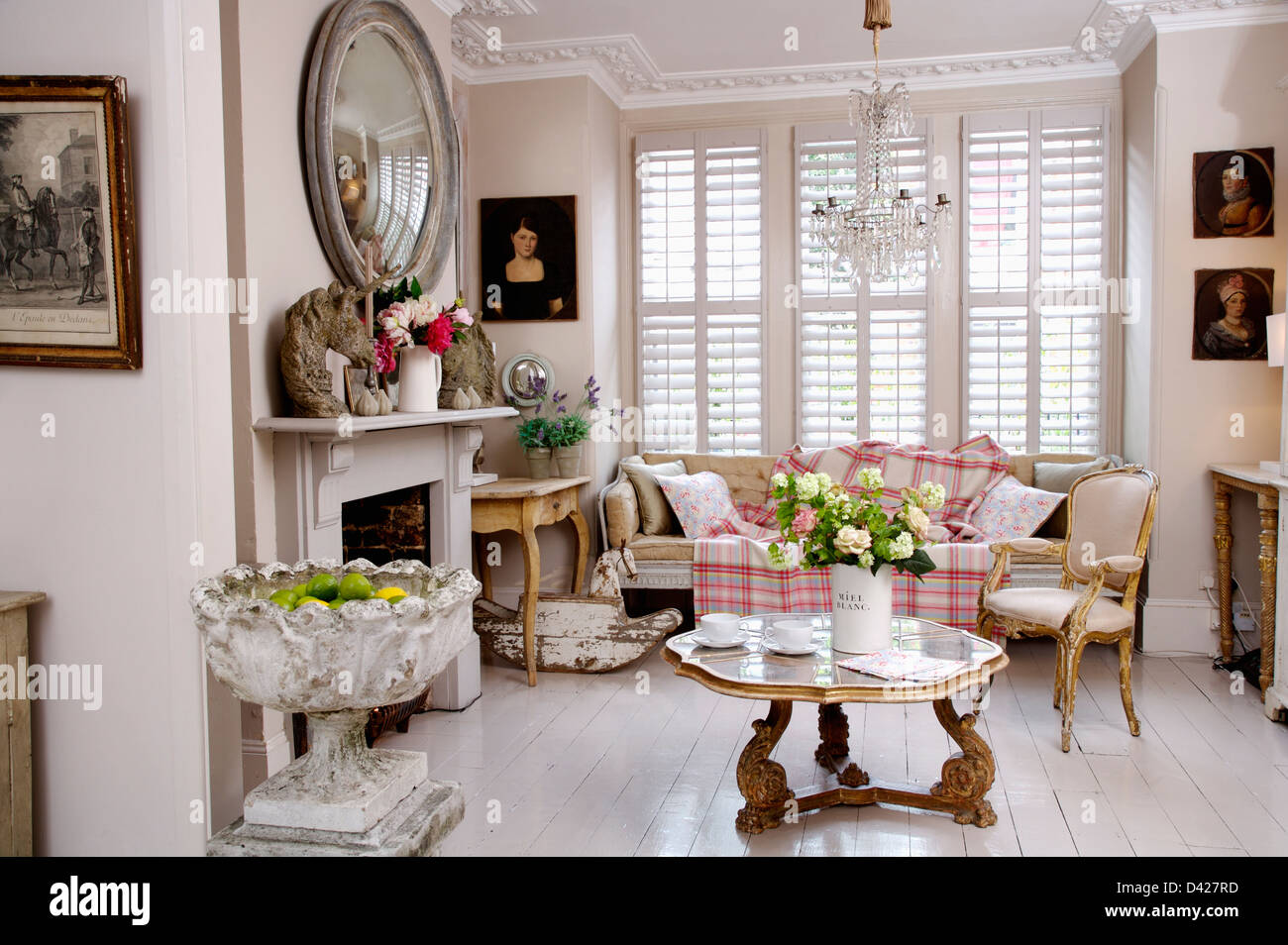 Interiors traditional living rooms floors hi-res stock photography and ...