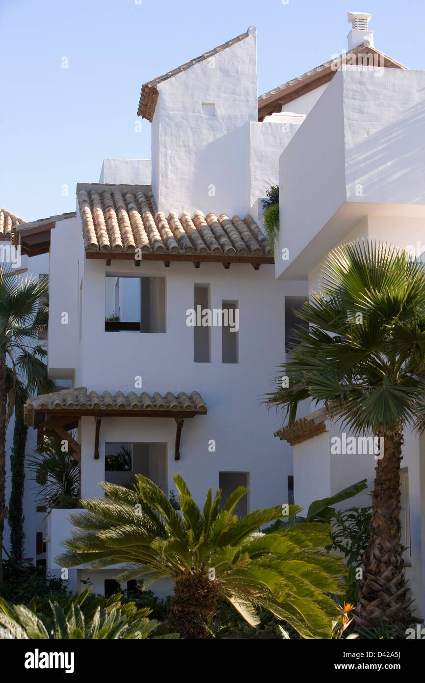 White, newly built traditional villa with pan-tiled roof in southern ...