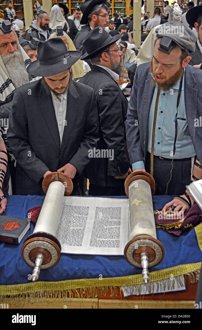 Phylacteries reading hi-res stock photography and images - Alamy