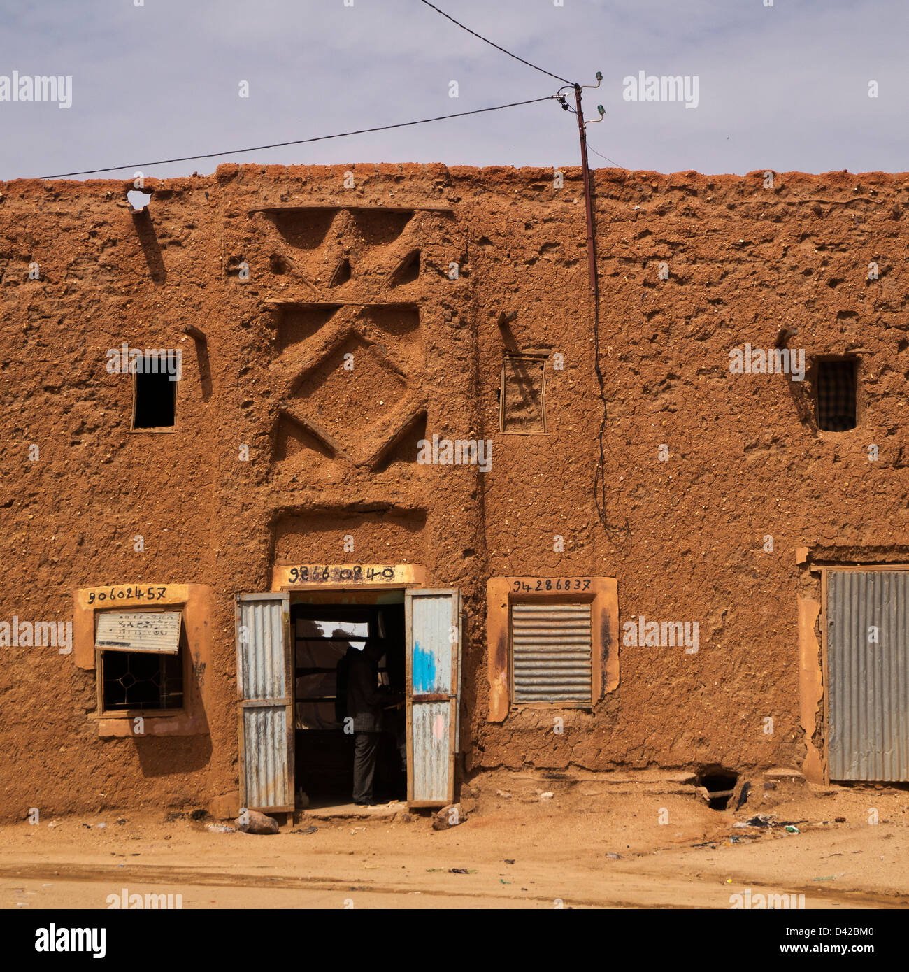 Mud house in niger hi-res stock photography and images - Alamy