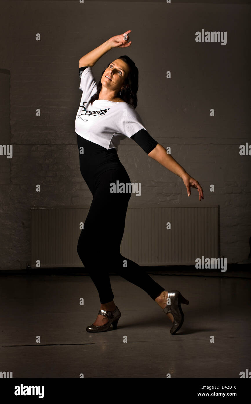 Salsa dancer practising steps Stock Photo - Alamy