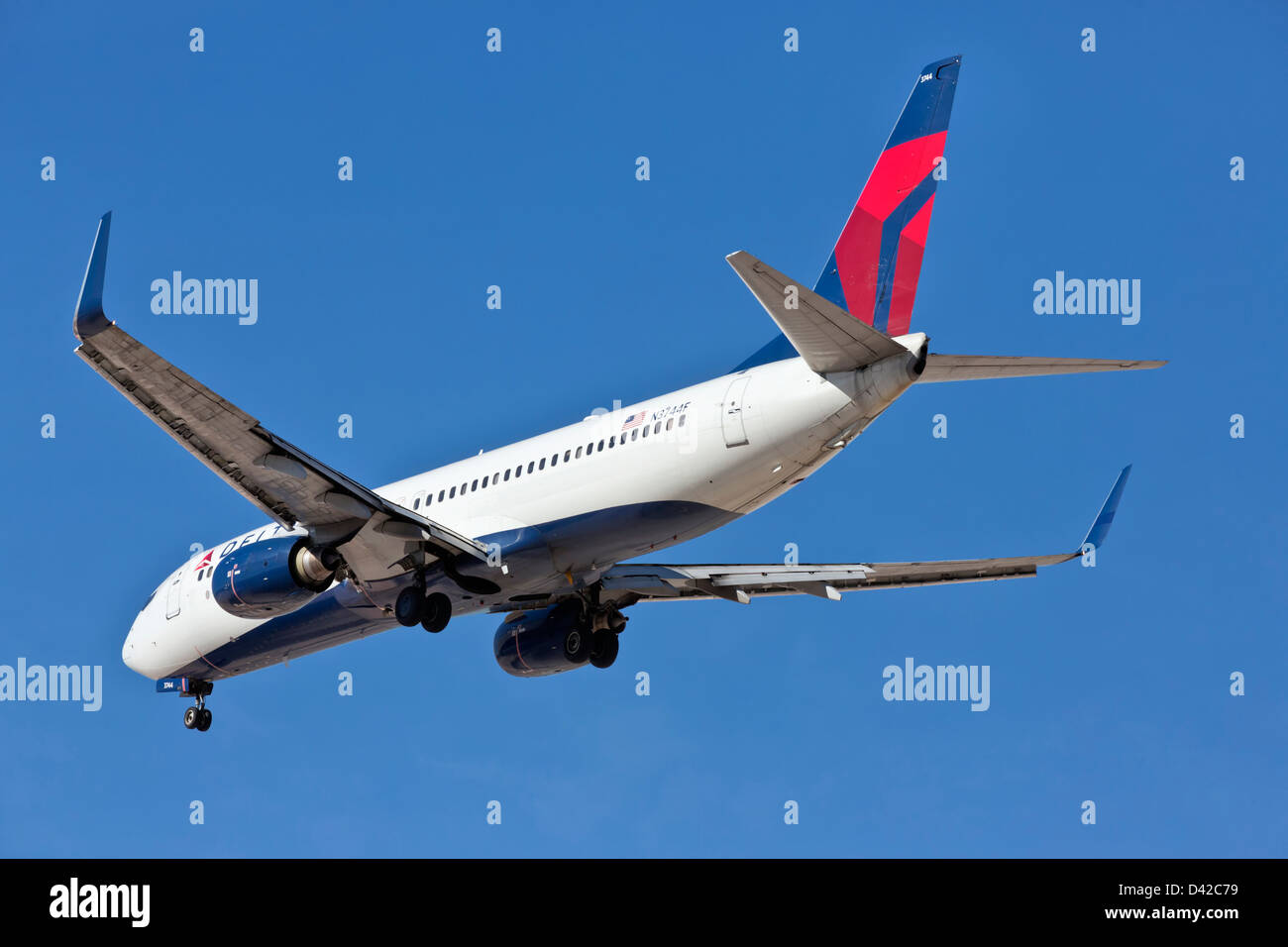 Delta airlines boeing 737 hi-res stock photography and images - Alamy