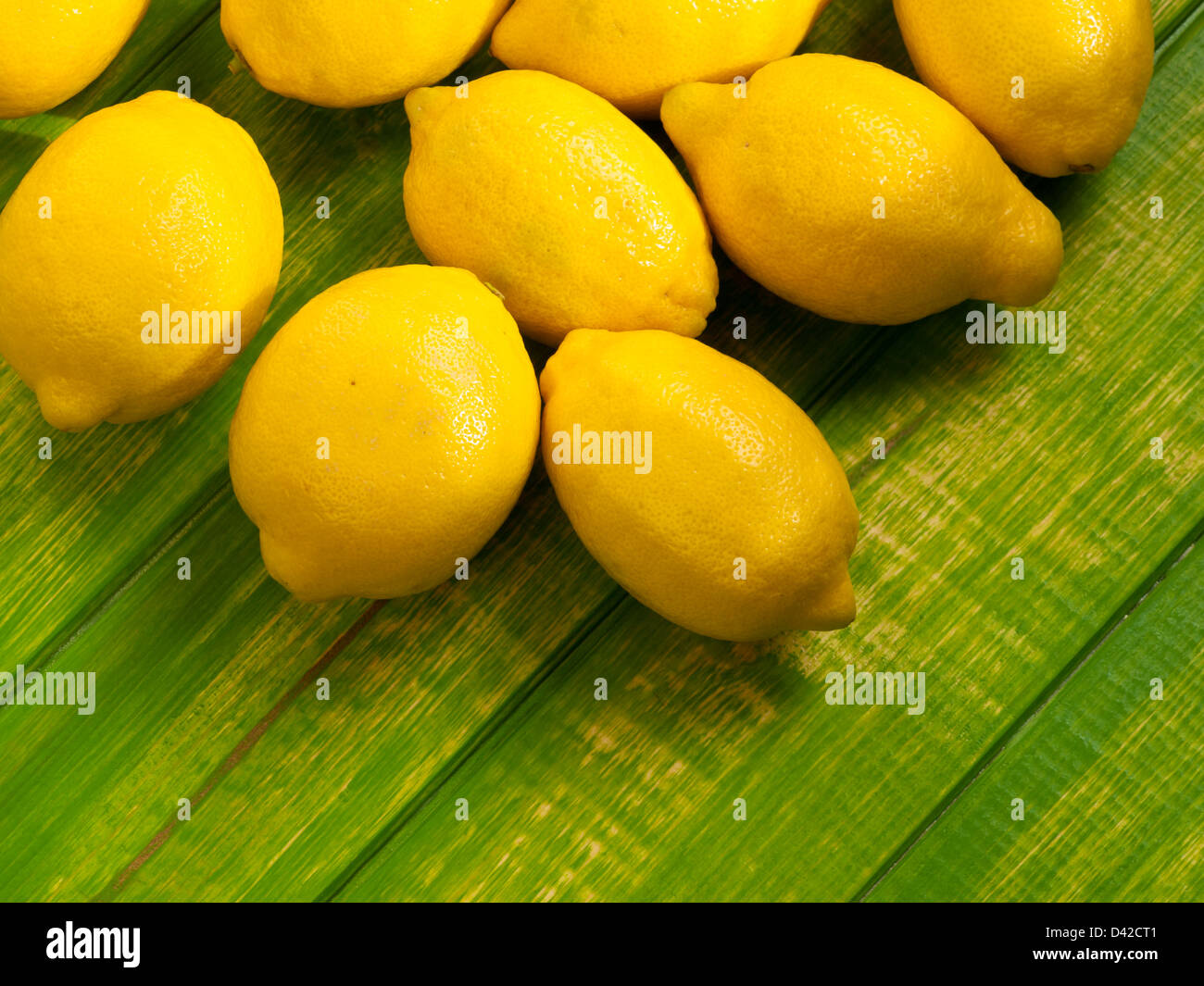 Group of yellow fresh lemons Stock Photo - Alamy