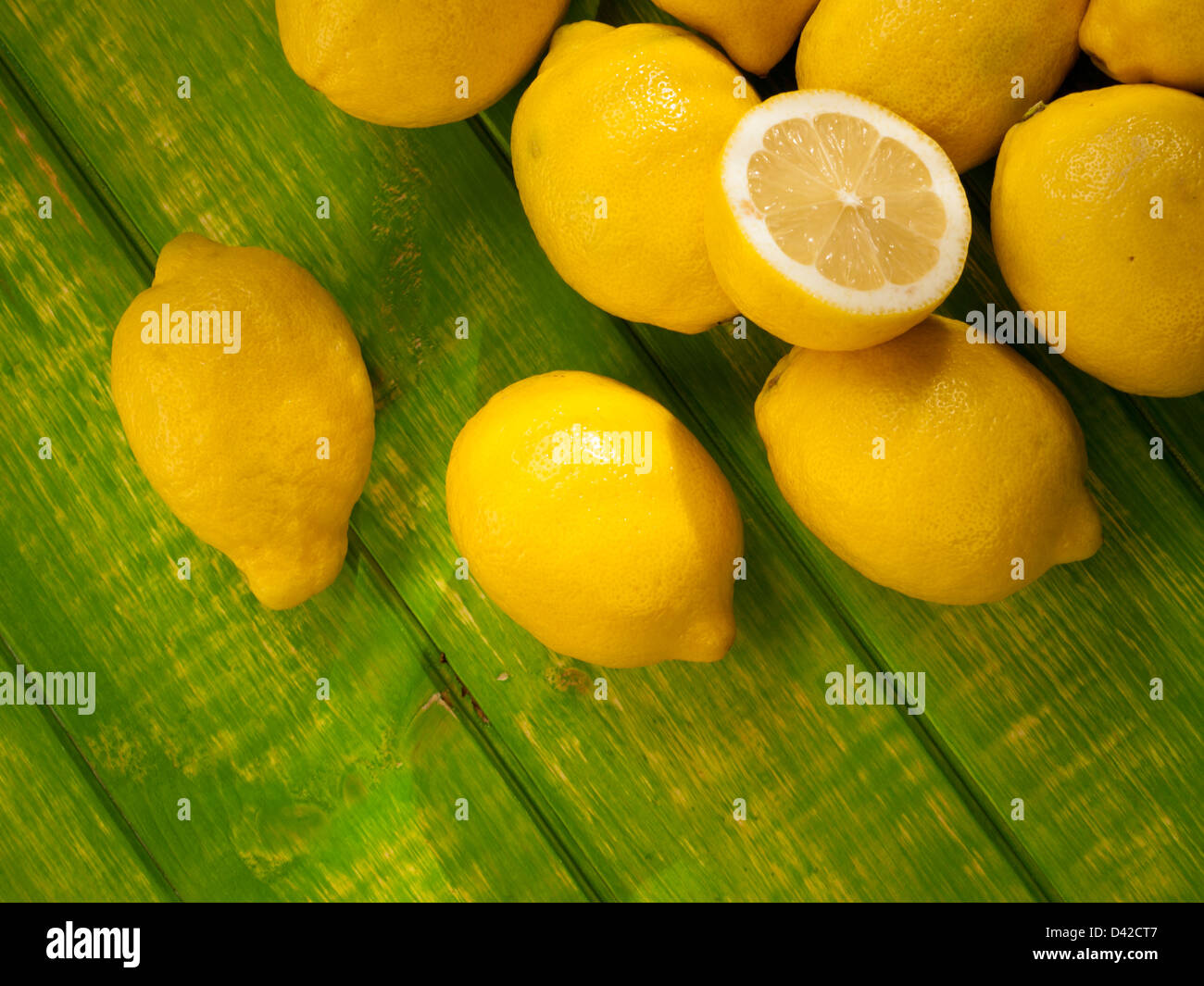 Group of yellow fresh lemons Stock Photo - Alamy