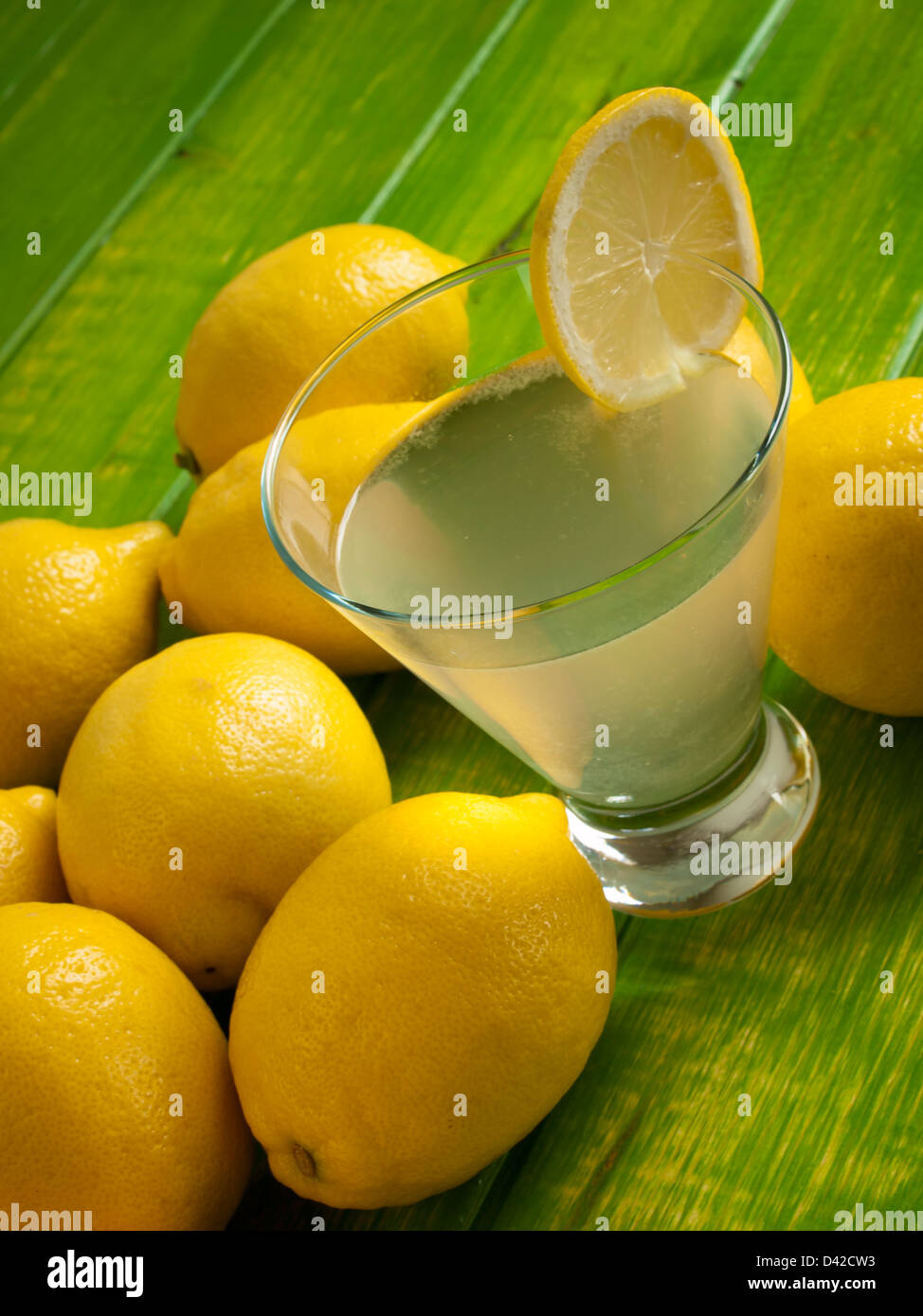 Group of yellow fresh lemons Stock Photo - Alamy