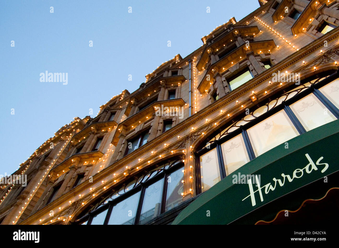 Harrods store in Knightsbridge. Taken early evening Stock Photo - Alamy