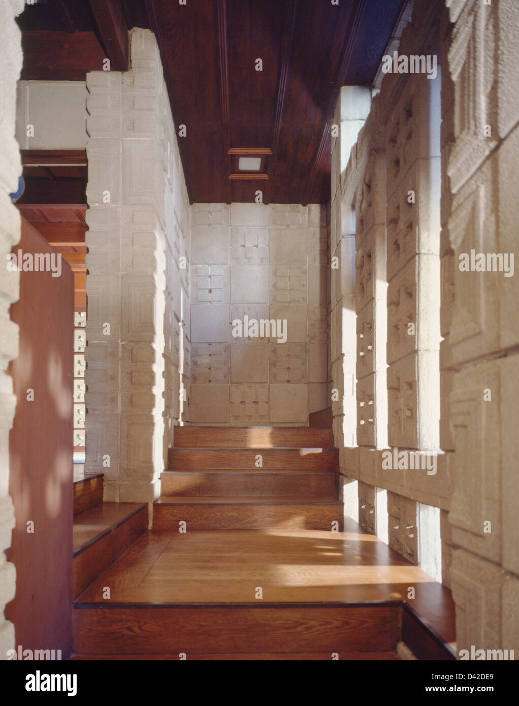 Frank Lloyd Wright House Interior High Resolution Stock Photography and ...