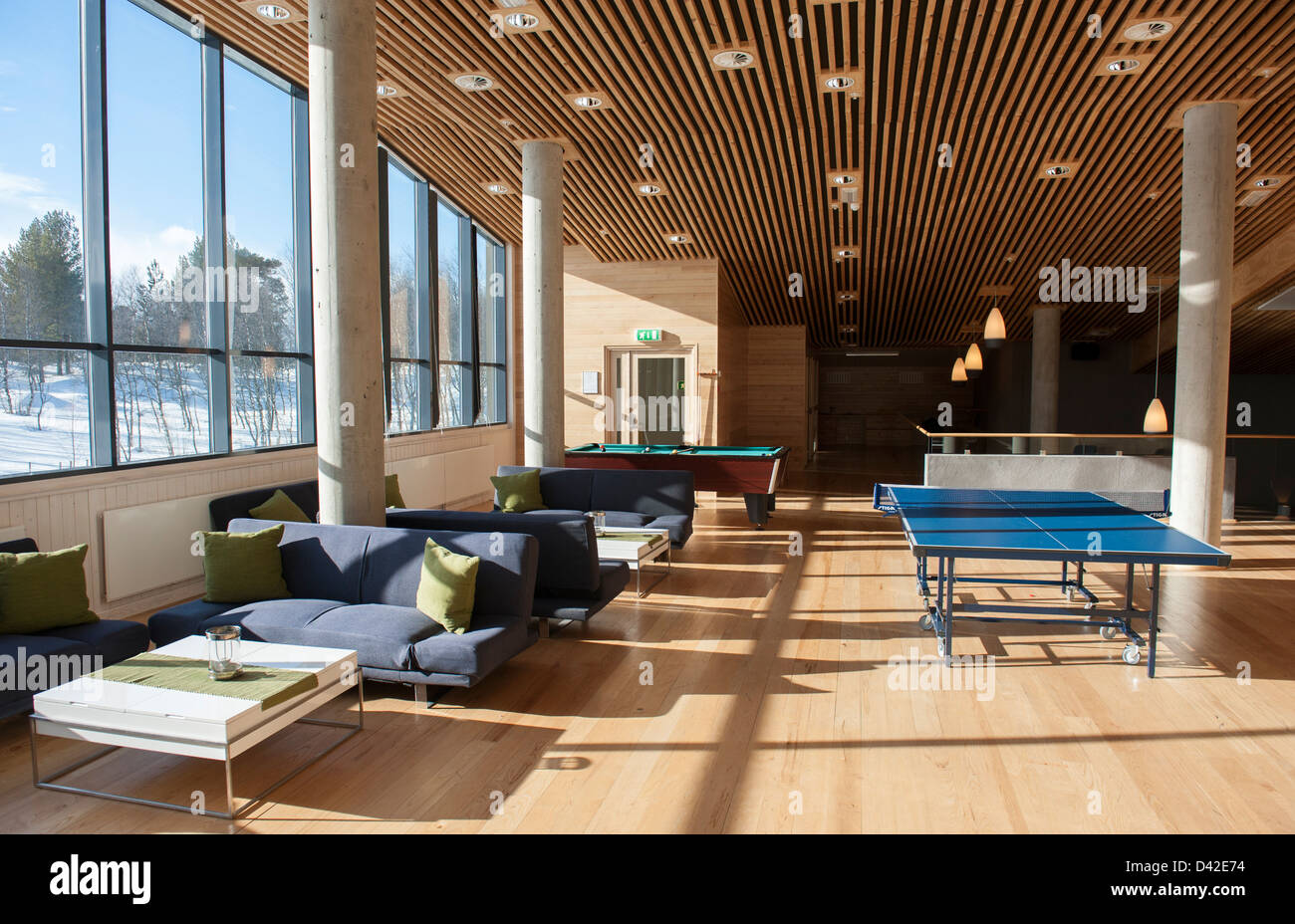 Tennis leisure centre indoor hi-res stock photography and images - Alamy