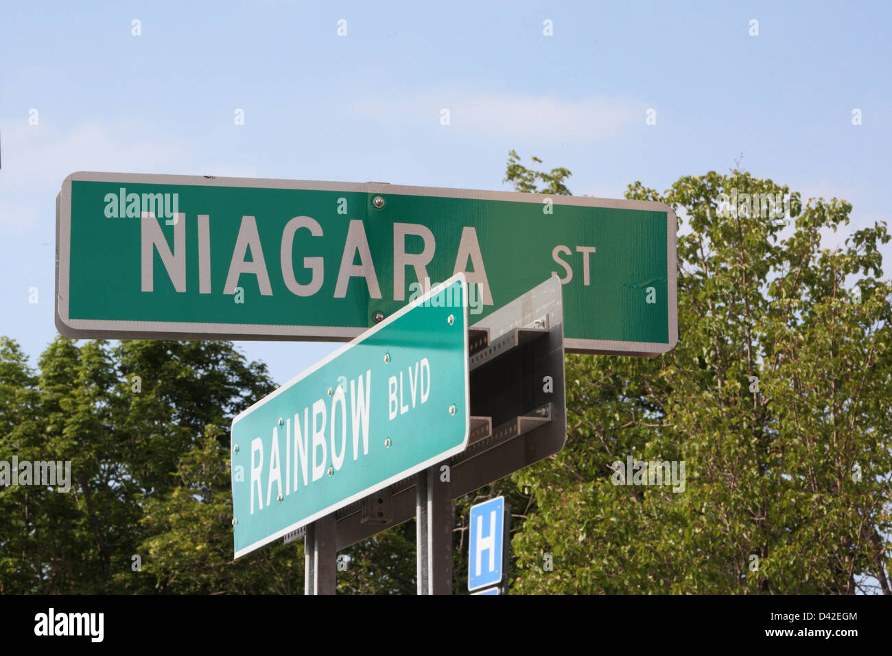 Sign for bridal veil falls hi-res stock photography and images - Alamy