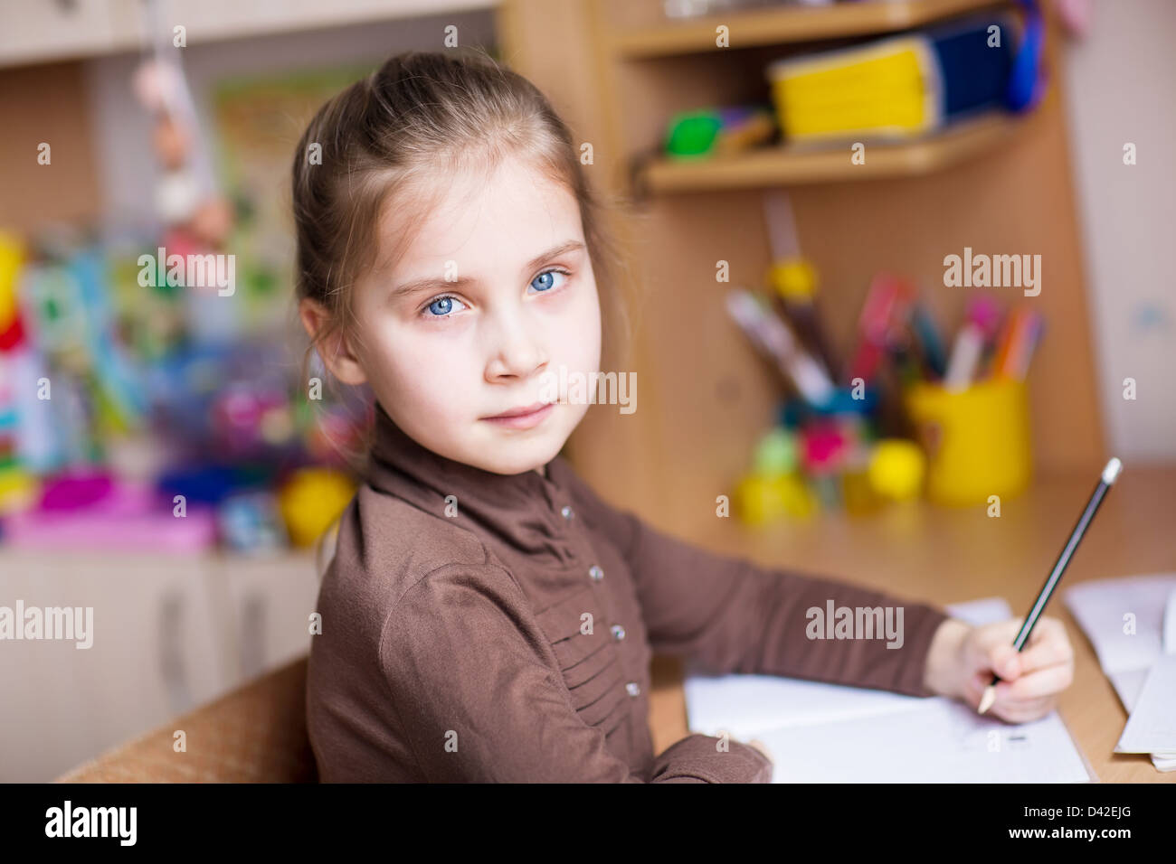 Writing child project hi-res stock photography and images - Alamy