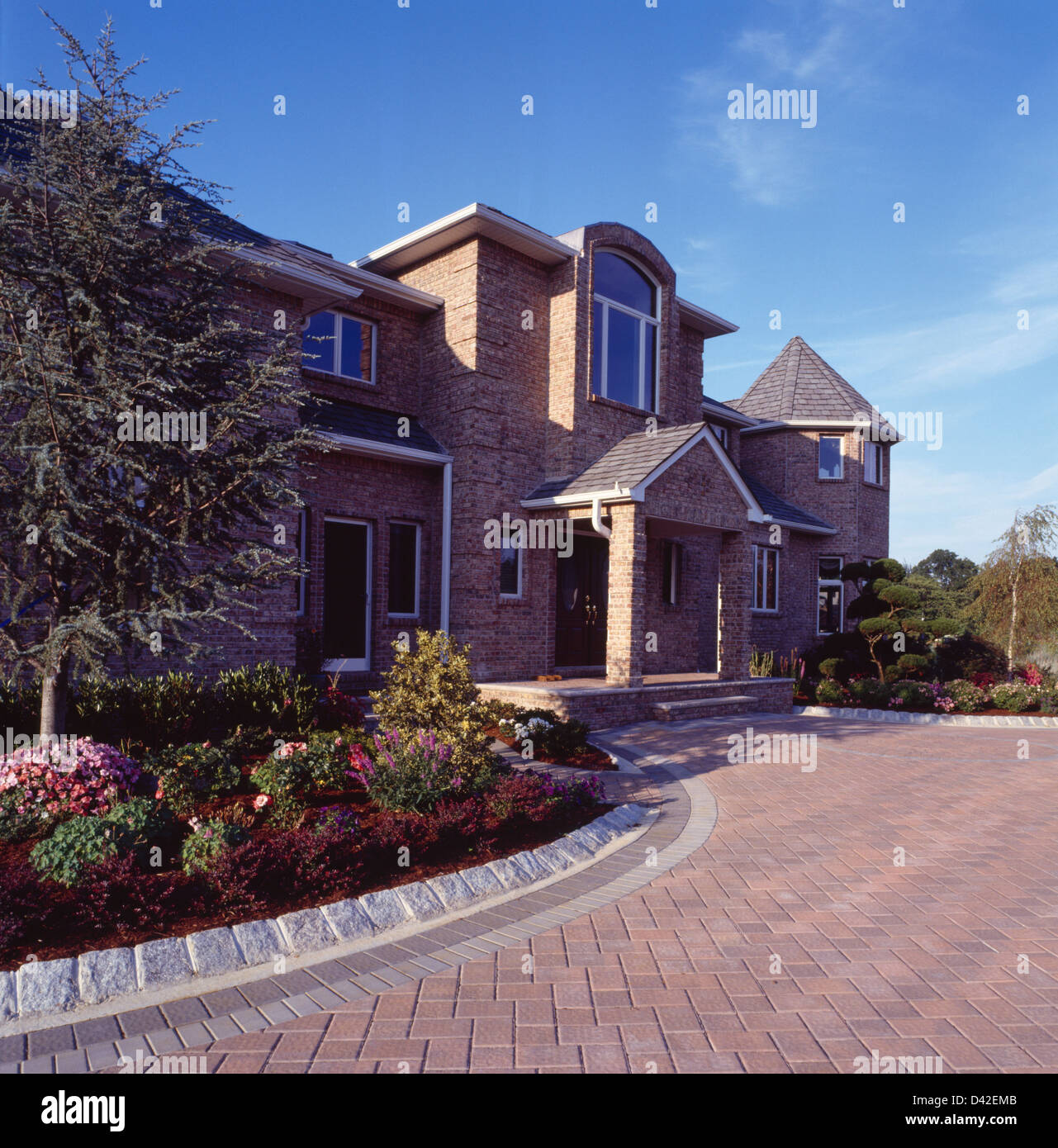 Exteriors country porch domestic hi-res stock photography and images ...