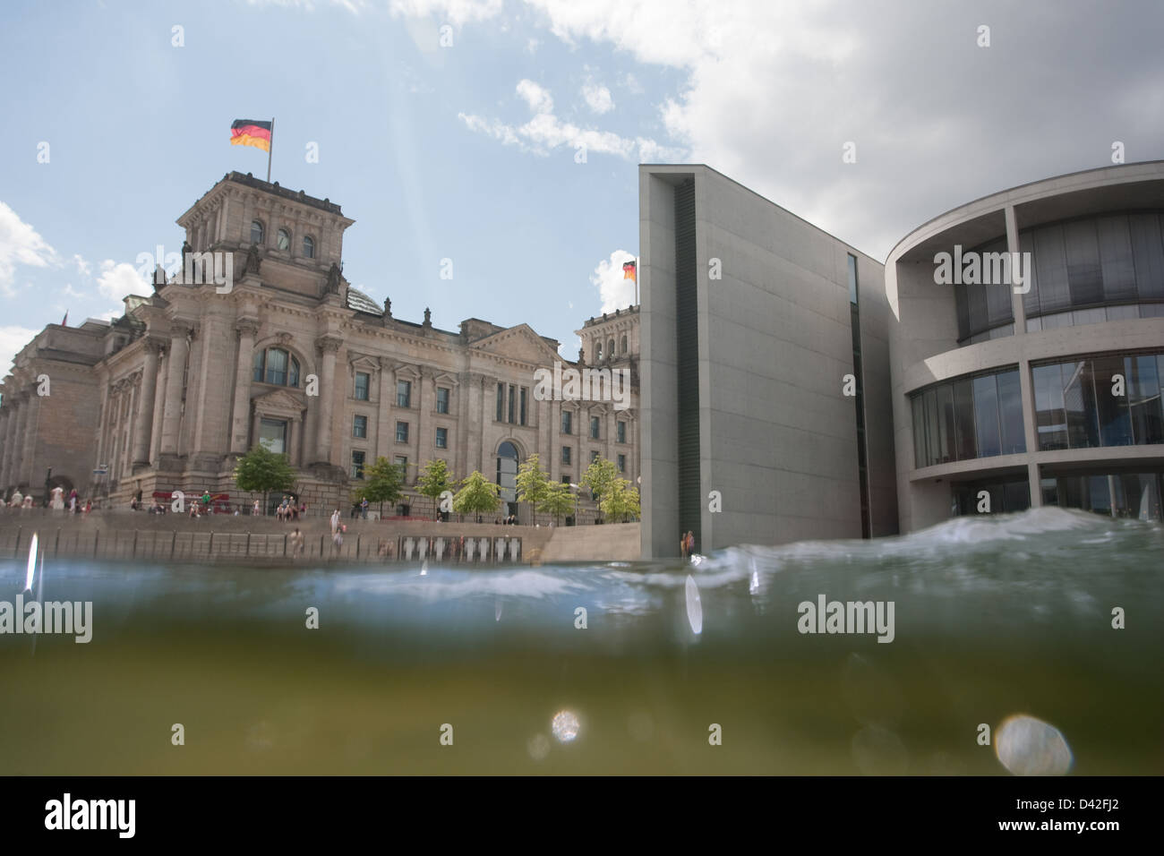 Berlin, Germany, waves of the Spree to the Reichstag and the Paul-Loebe ...