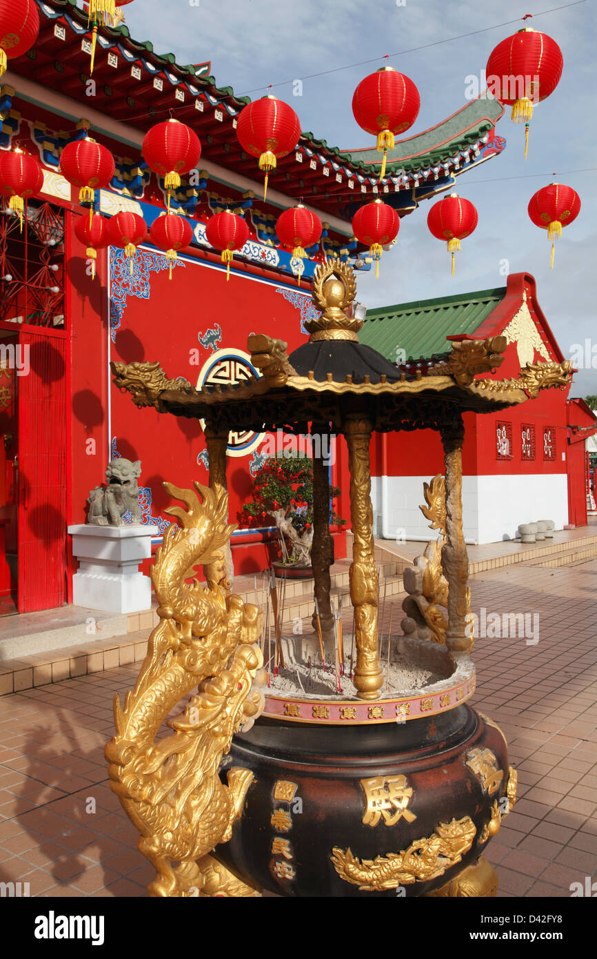 Brunei, Bandar Seri Begawan, Chinese Temple Stock Photo - Alamy