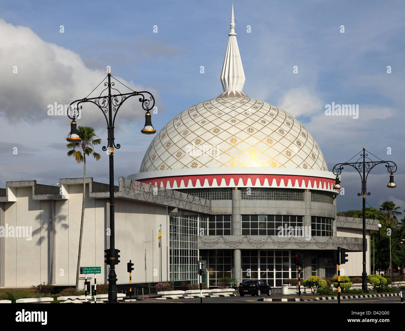 Brunei, Bandar Seri Begawan, Royal Regalia Museum Stock Photo - Alamy