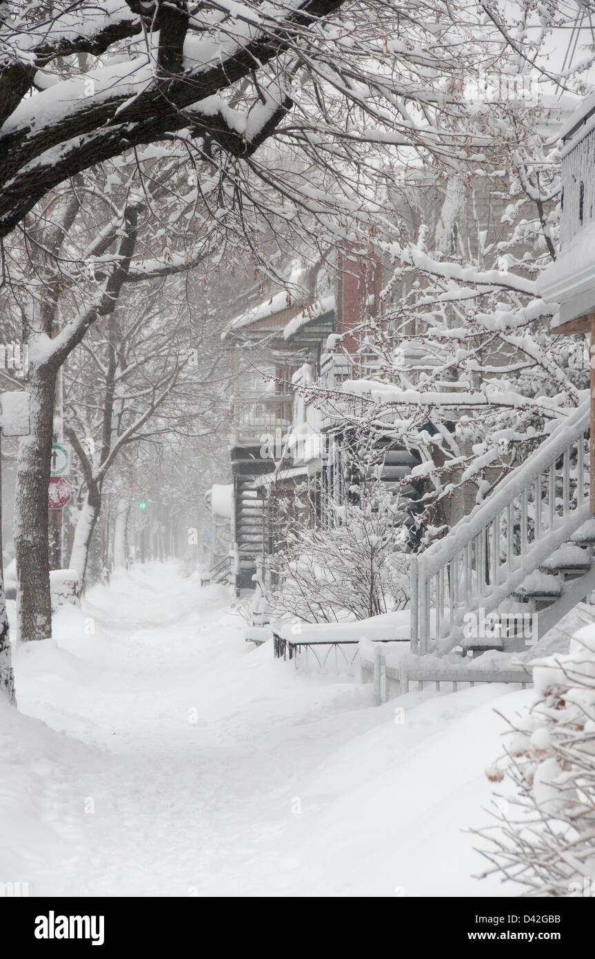 Snow covered montreal quebec hi-res stock photography and images - Alamy
