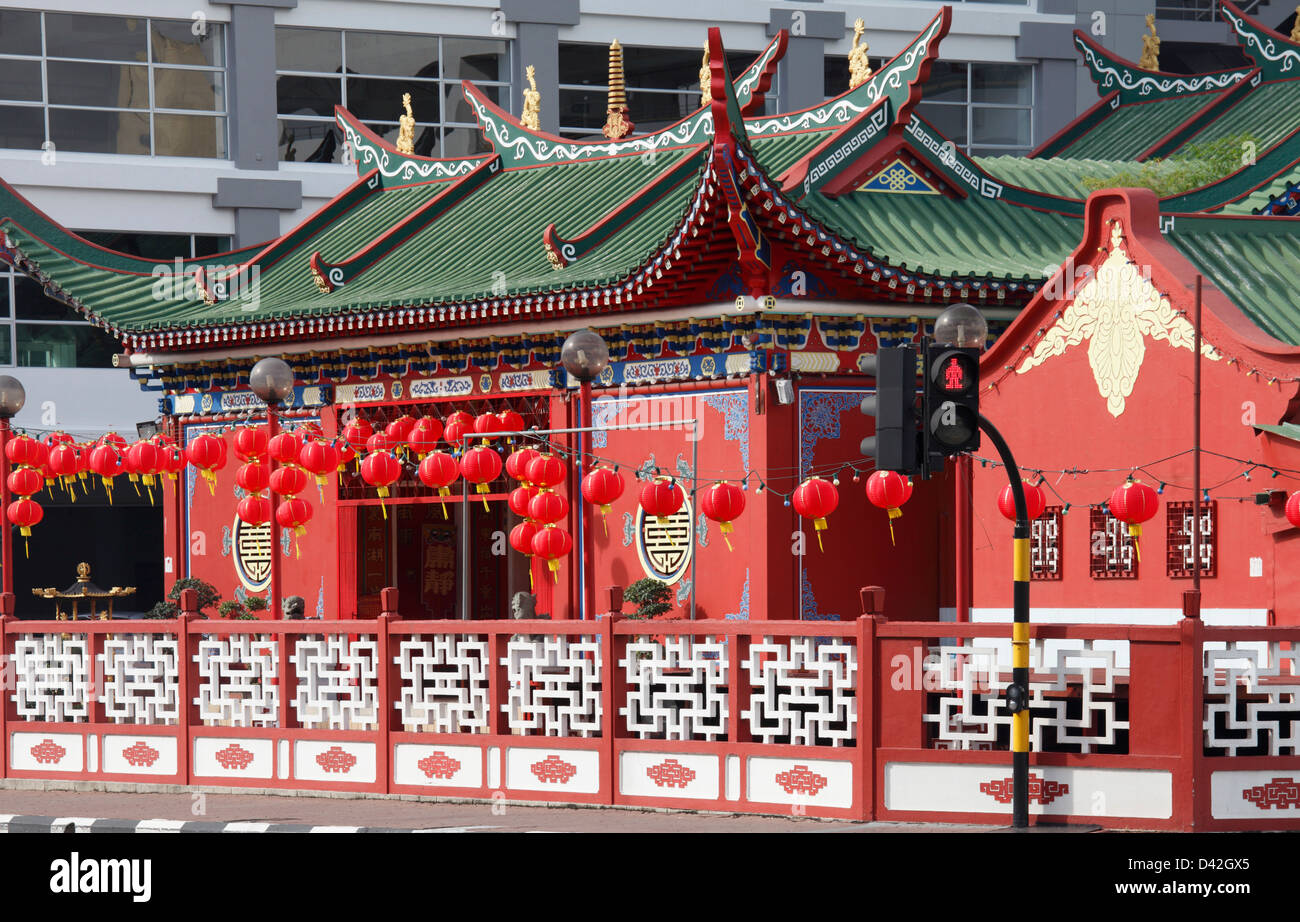 Brunei, Bandar Seri Begawan, Chinese Temple Stock Photo - Alamy