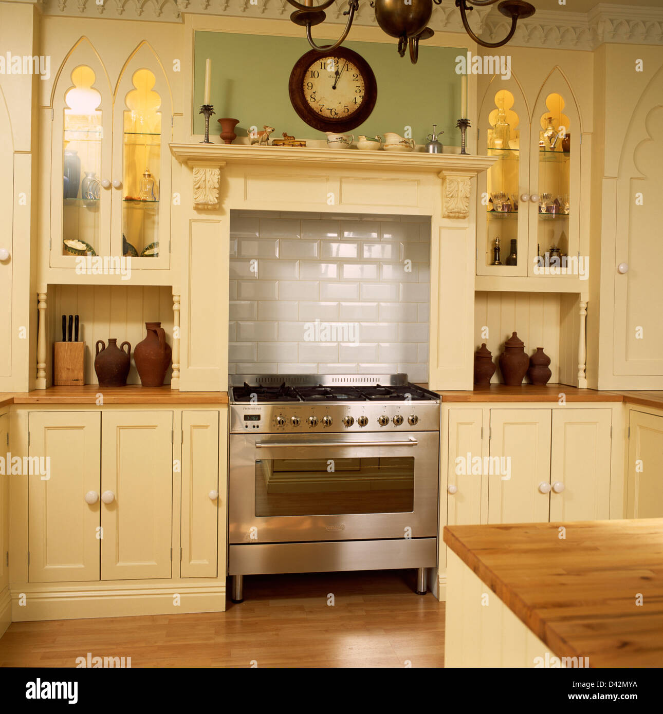 Clocks wall clocks kitchen clock hi-res stock photography and images ...