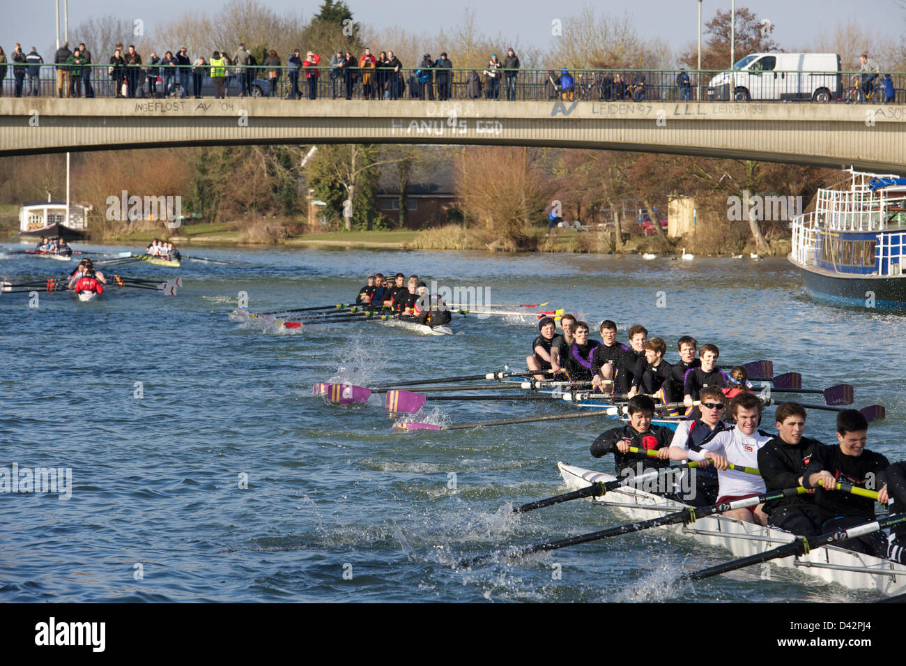 Bump race rowing hi-res stock photography and images - Alamy