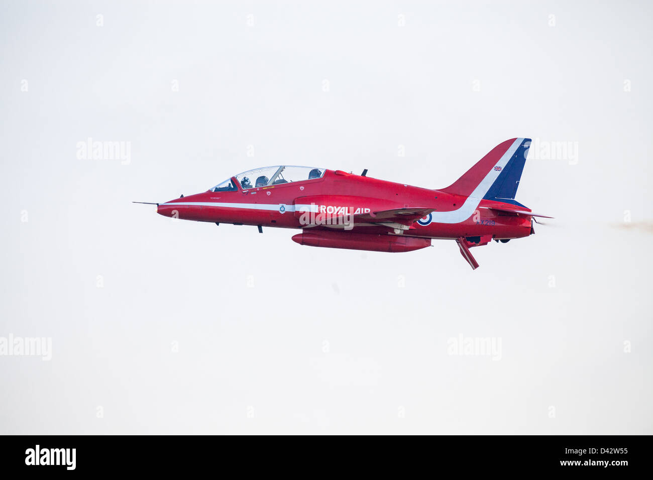Red Arrows Complete First 9 Ship display practice for the 2013 Season ...