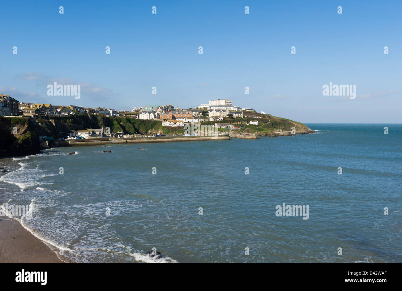 Incoming tide at Great Western beach in Newquay, Cornwall, England, UK ...