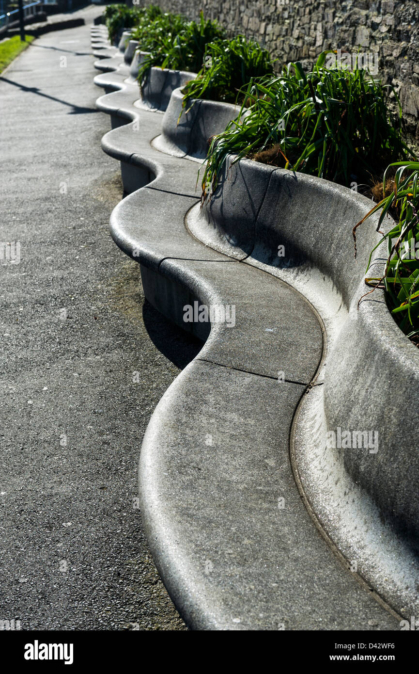 Curved seating hi-res stock photography and images - Alamy