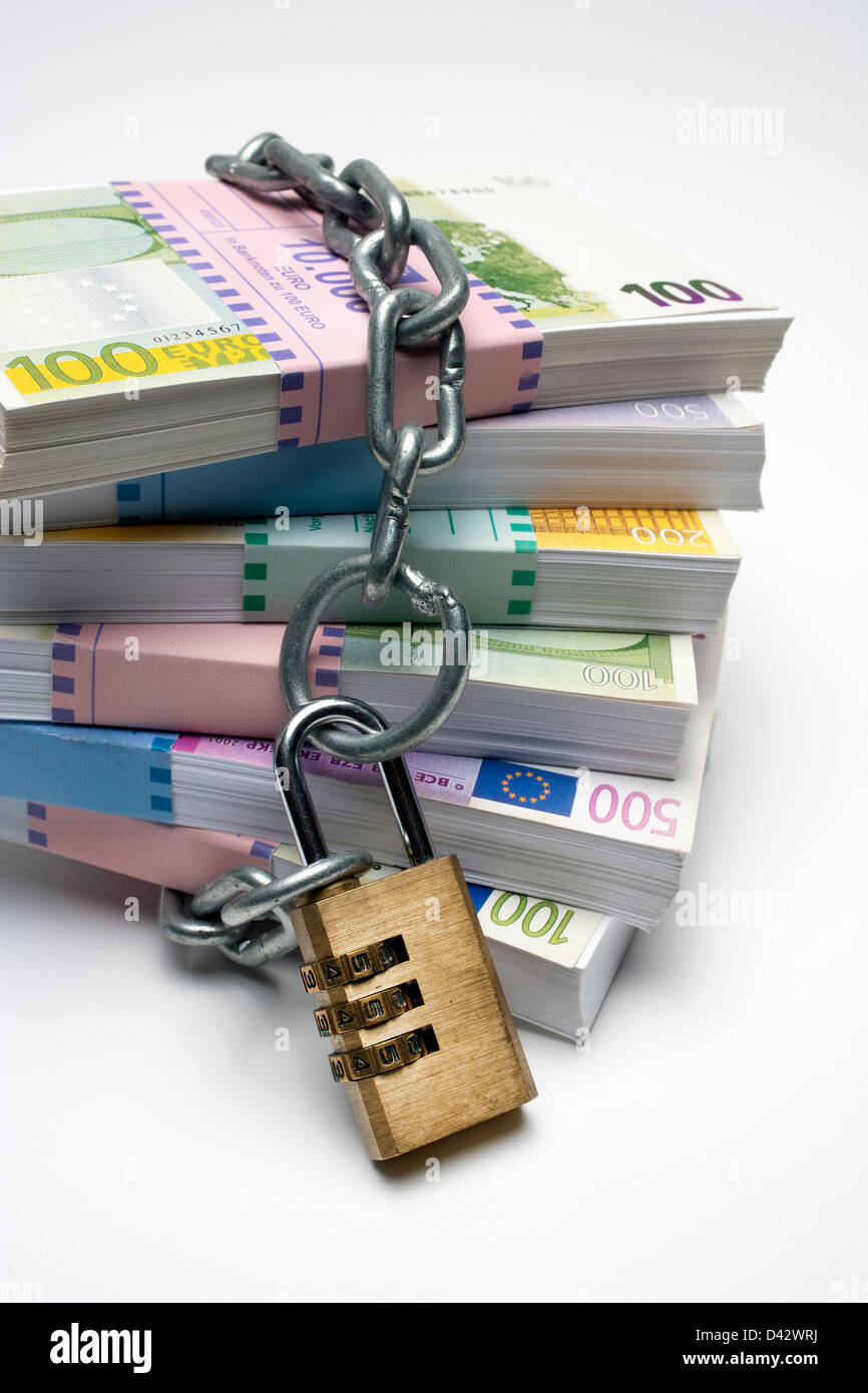 500 euro money european currency stack hi-res stock photography and ...