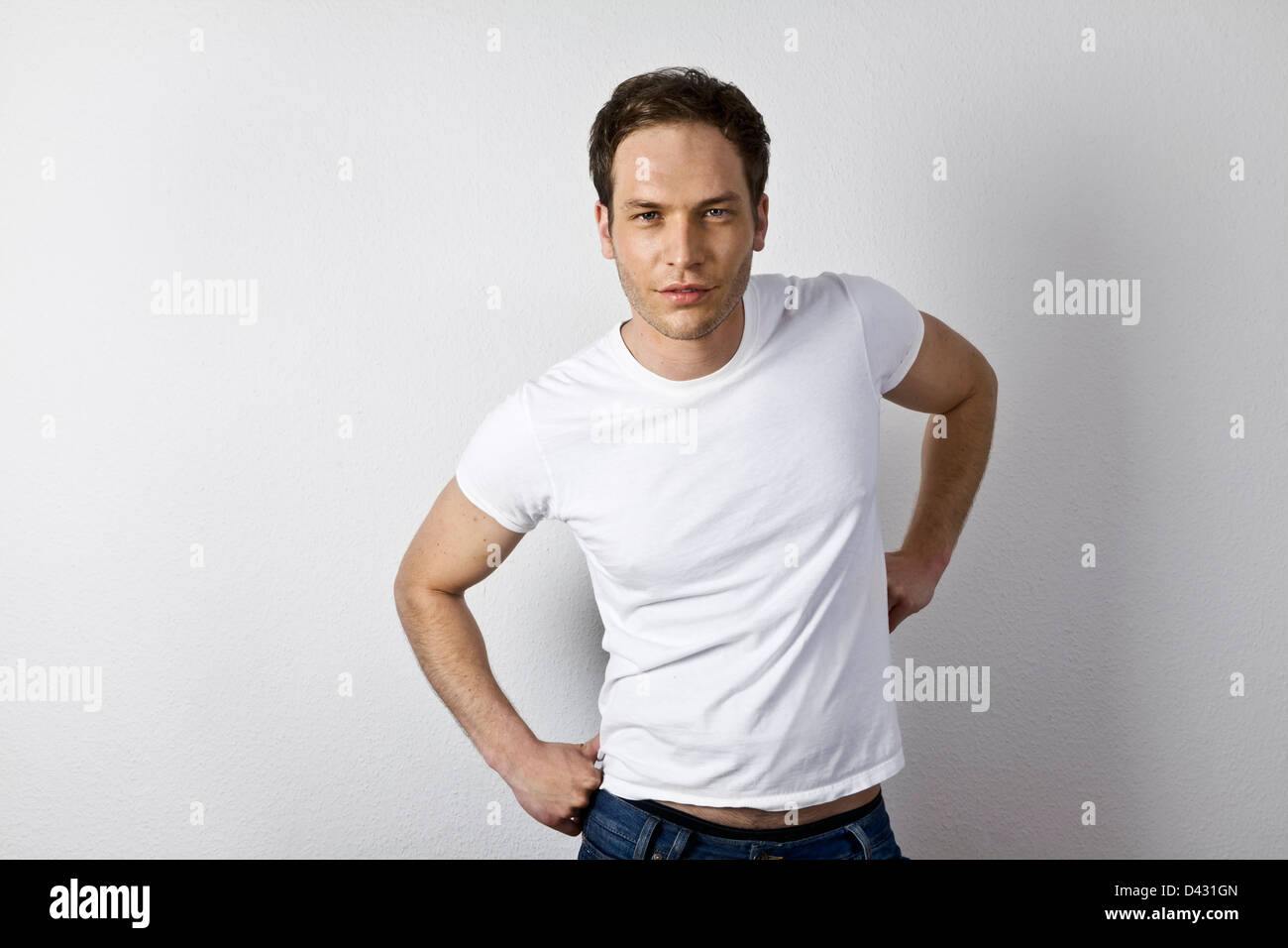 Plain white tee hi-res stock photography and images - Alamy