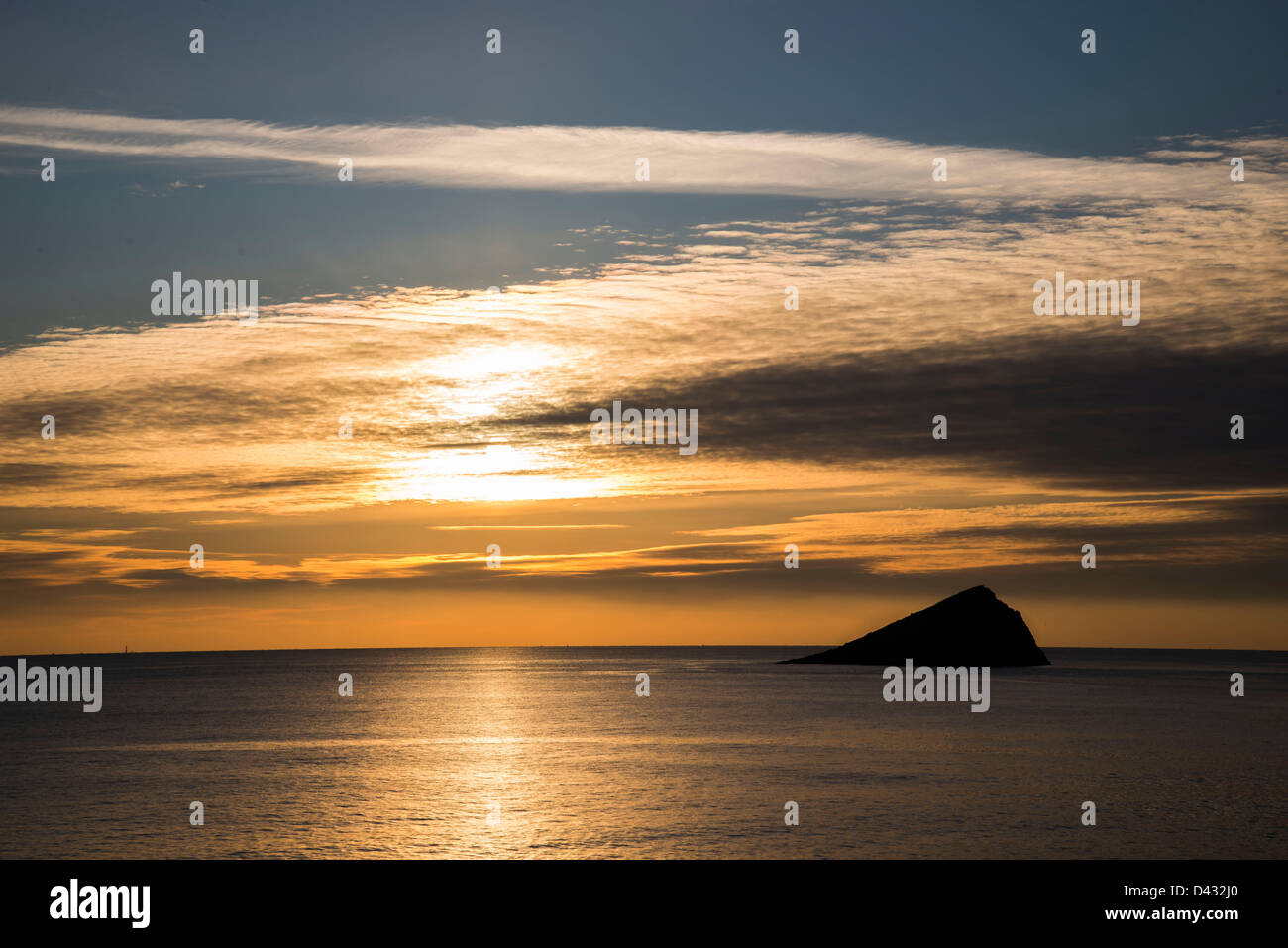 The Mewstone in Wembury Bay near Plymouth at sunset Stock Photo - Alamy