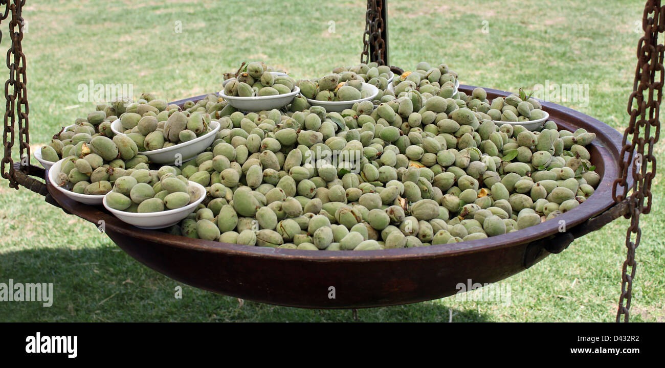 Summer fruit lebanon hi-res stock photography and images - Alamy