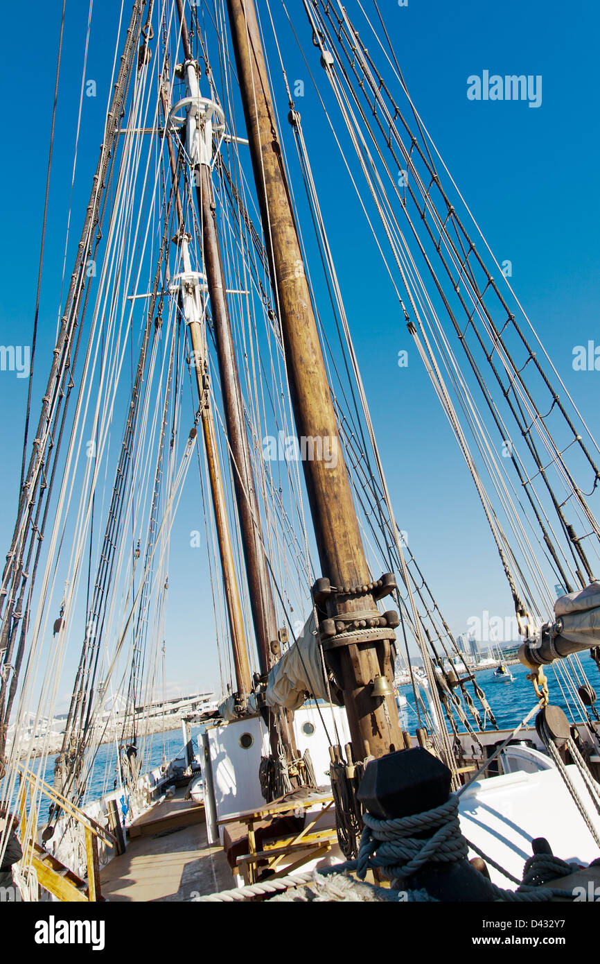 Old Schooner Mast and Ropes Stock Photo - Alamy