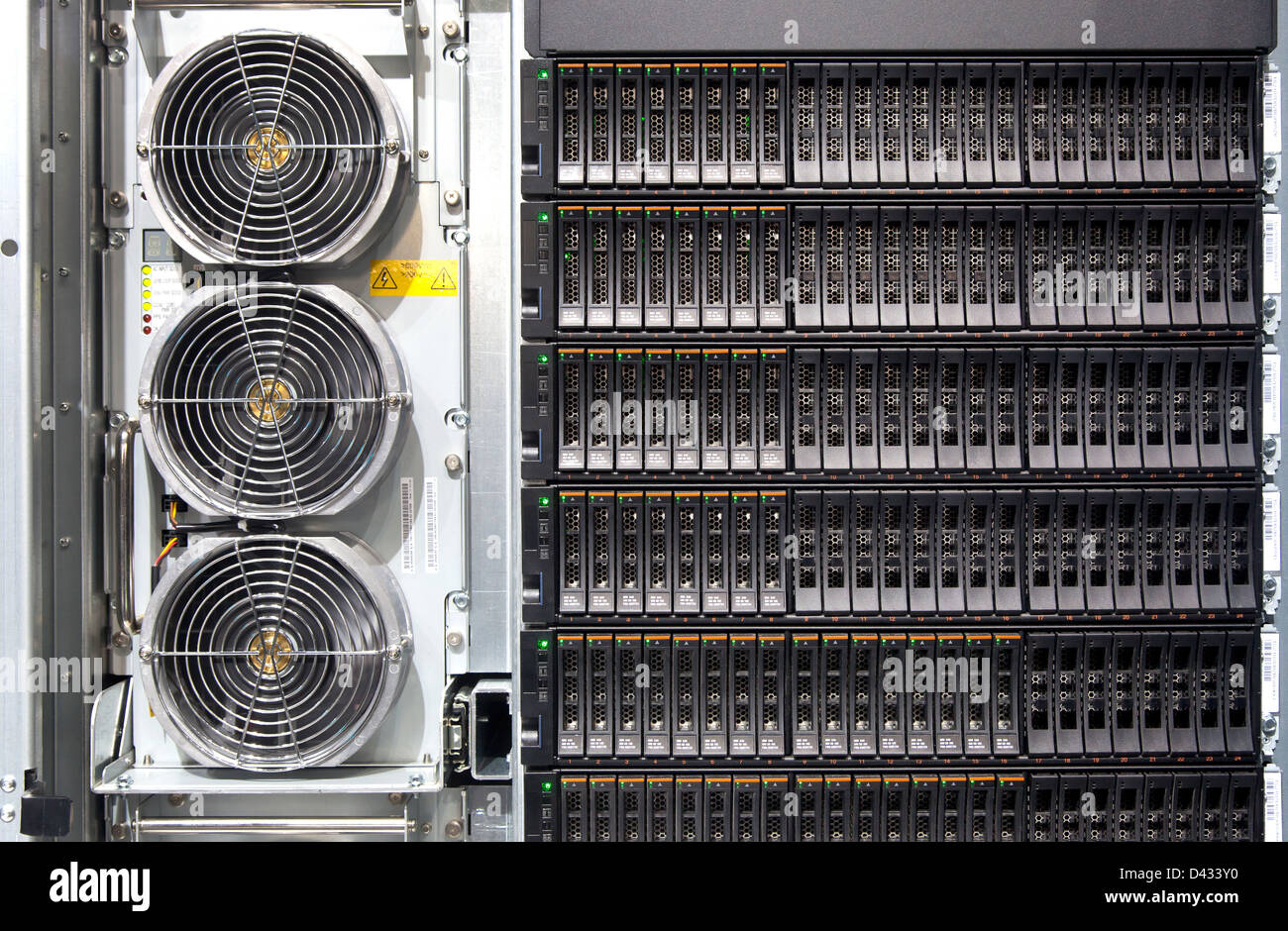 Data center cooling system hi-res stock photography and images - Alamy