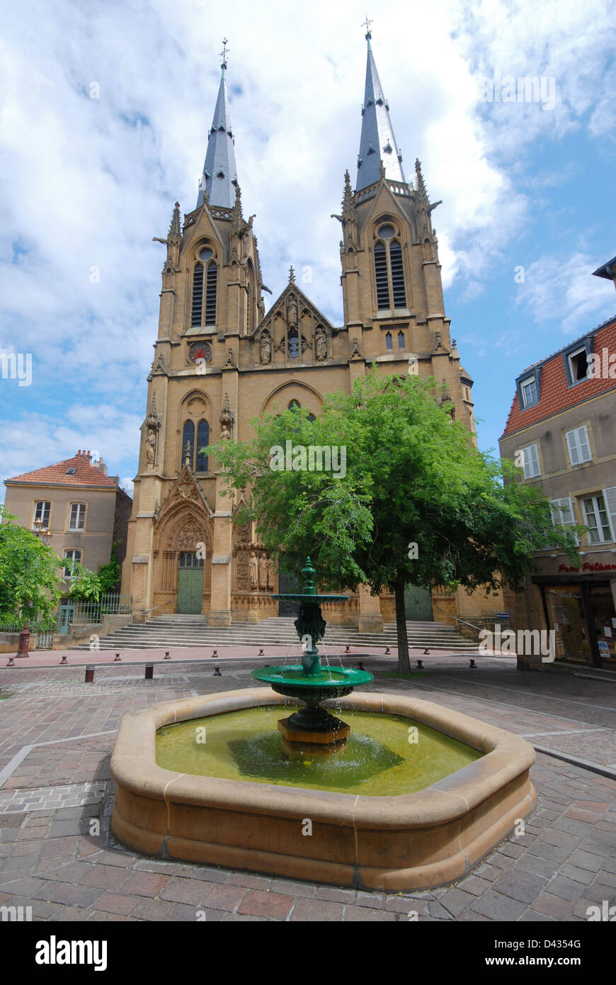 Saint Martin's church at Jean D'Arc Square in Metz, France Stock Photo ...