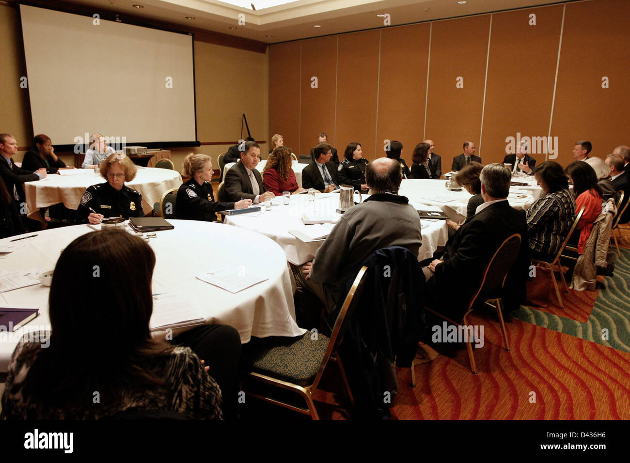 Microsoft round table hi-res stock photography and images - Alamy