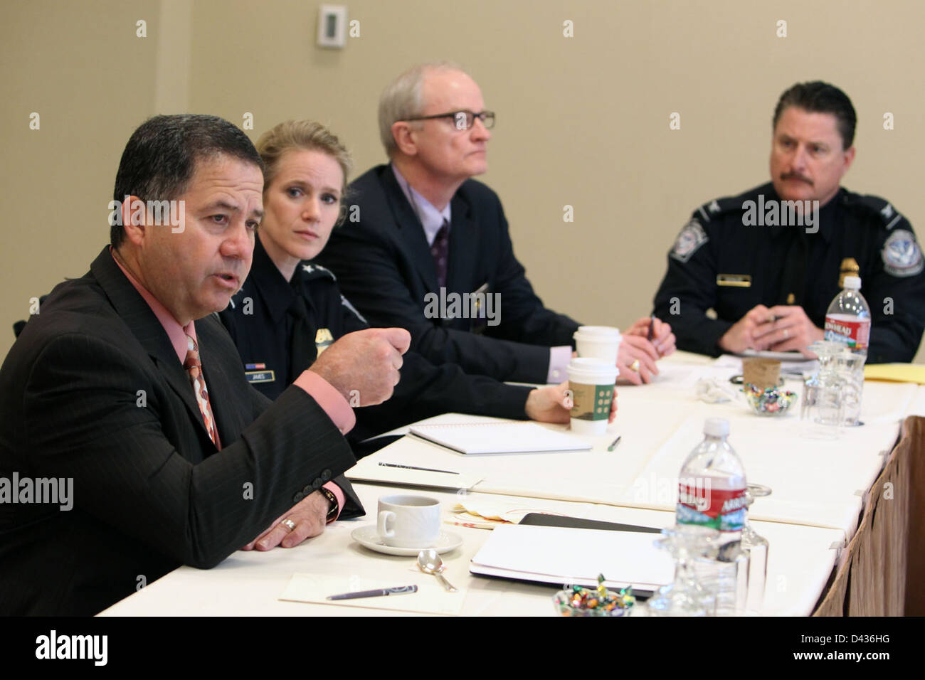 Microsoft round table hi-res stock photography and images - Alamy