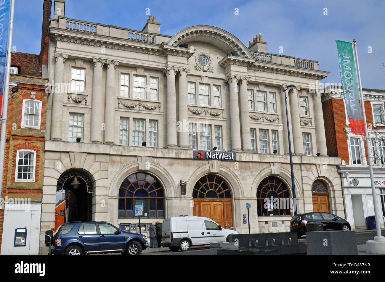 Old fashioned bank hi-res stock photography and images - Alamy