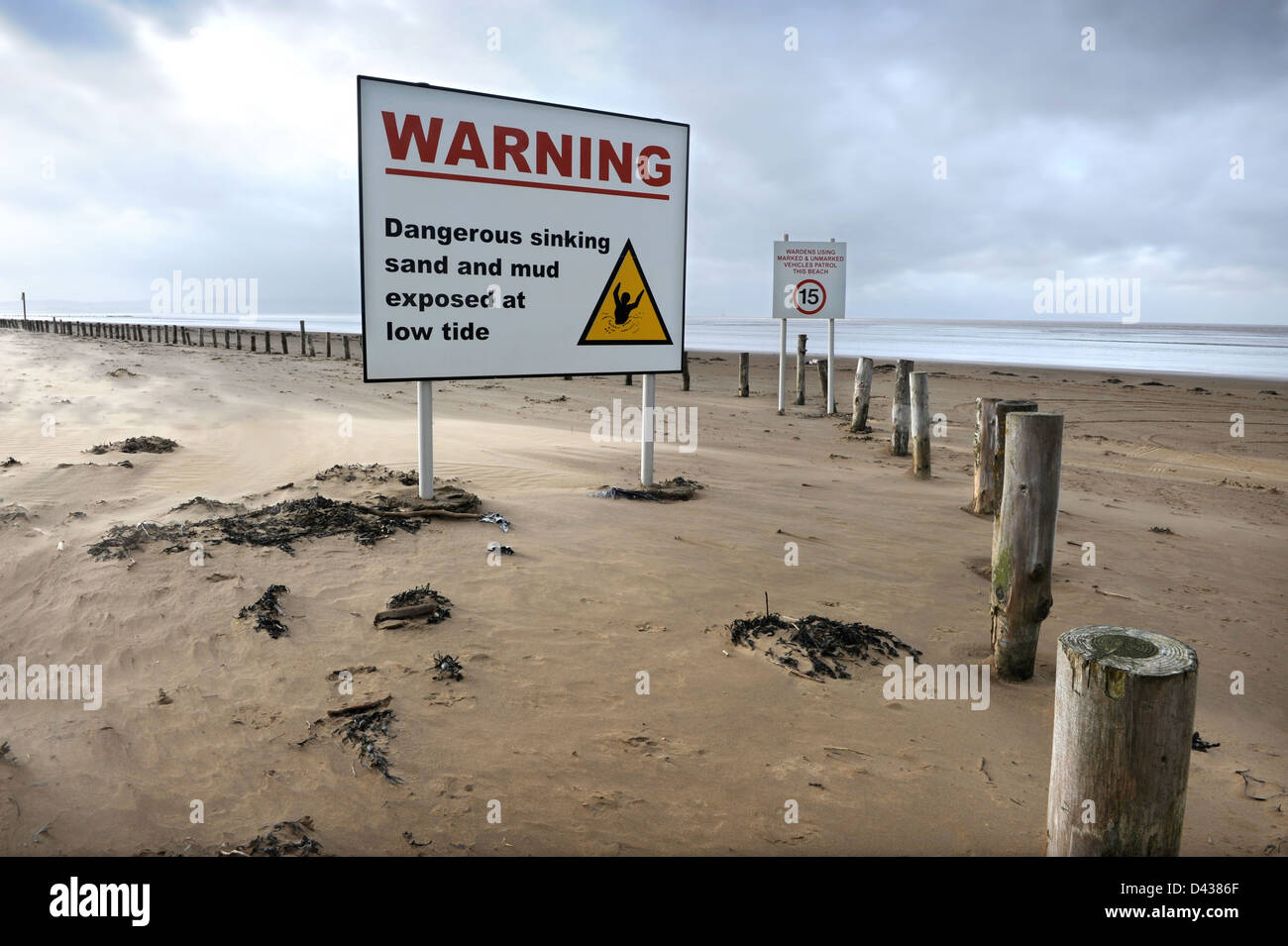 Quicksand beach warning hi-res stock photography and images - Alamy