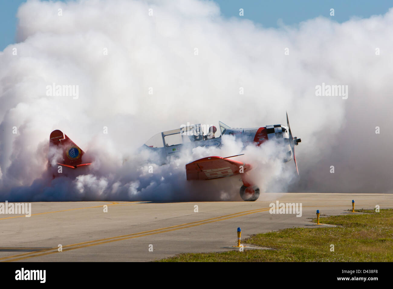 Harvard trainer hi-res stock photography and images - Alamy