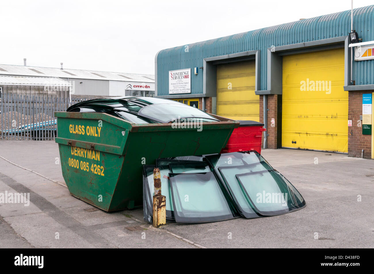 Windscreens hi-res stock photography and images - Alamy