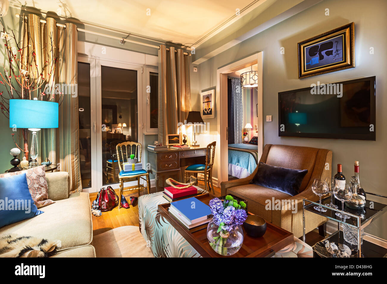 Living room interior in retro style full of colors Stock Photo - Alamy